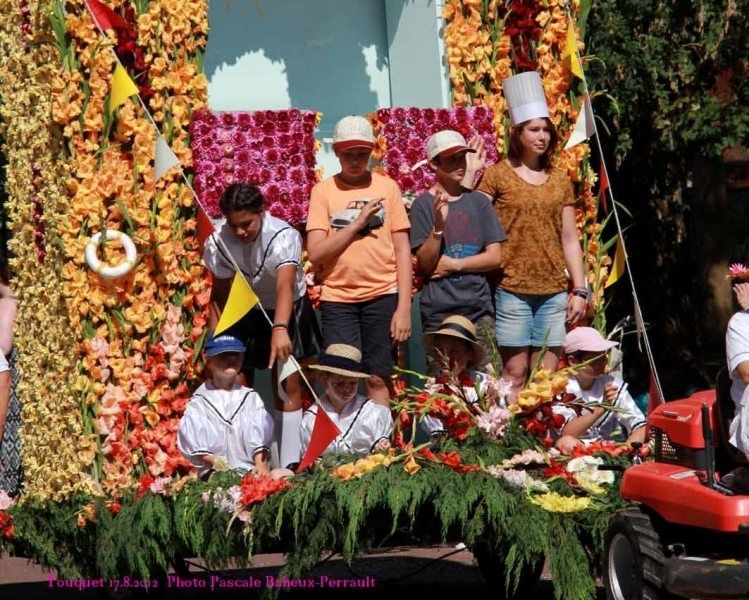 La FÊte Des Fleurs Du Touquet N°1 Les Renc Arts Des Amis Dhomarts