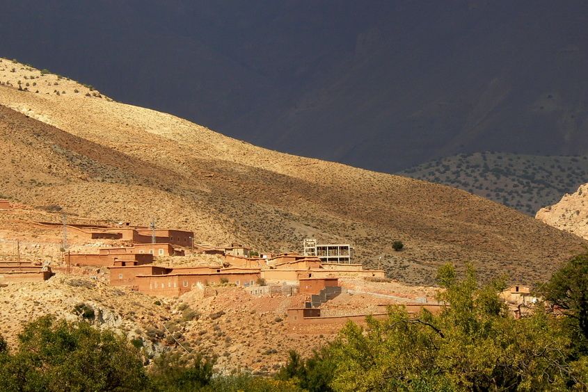 MAROC - LA VALLEE DES ROSES - Du côté de chez Pierre