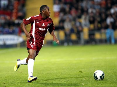 Le défenseur Teddy Kayombo signe au Tours FC - TOURS FOOTBALL CLUB