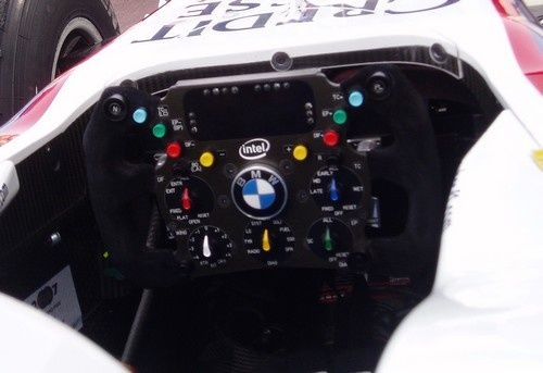 Le volant d'une F1 - - Fémin-F1