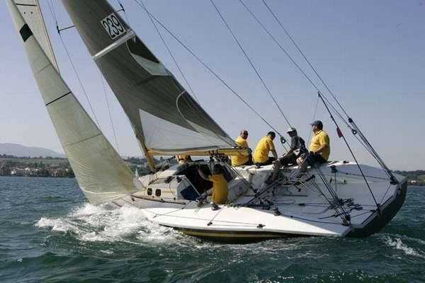BATEAUX CLASSES TR1 - régate, voile, lac léman