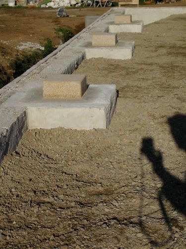 les pierres de granit comme support des troncs d'arbre - le blog ...