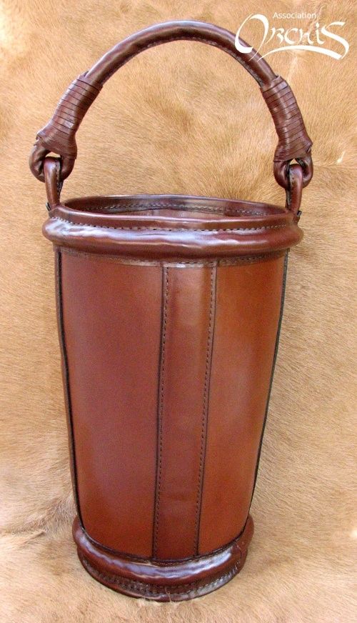 Seau à incendie en "cuir bouilli" - Essais de reconstitution d'objets ...