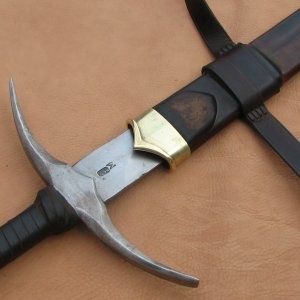 Fourreau d'épée et baudrier mi-XIV ème siècle - Essais de ...