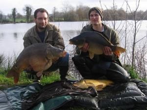 LE COIN DES PECHEURS AVEC LEUR PRISE - Domaine de la Malonne