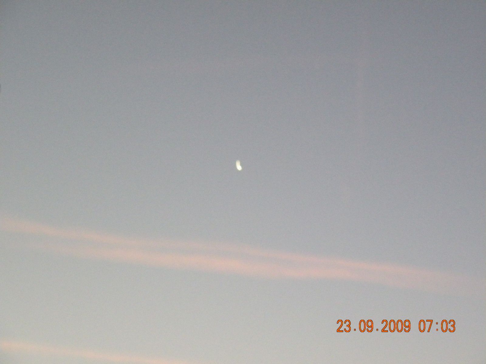 Ovni pris en photo au Centre Radioélectrique de Sainte-Assise - Le blog ...