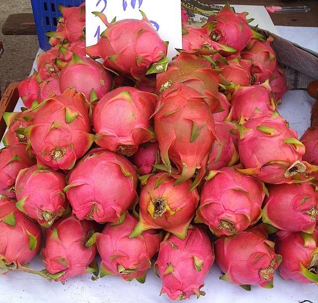 Fruits Tropicaux Rouges