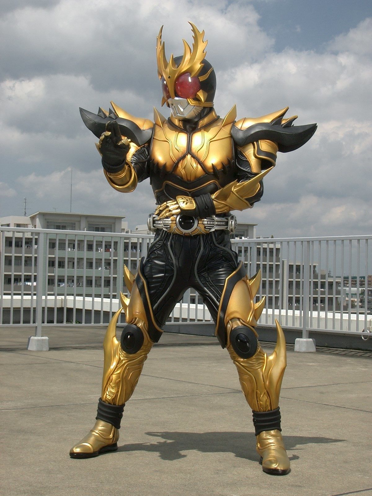 Kamen Rider Decade Complete Form & Rising Ultimate Kamen Rider Kuuga ...