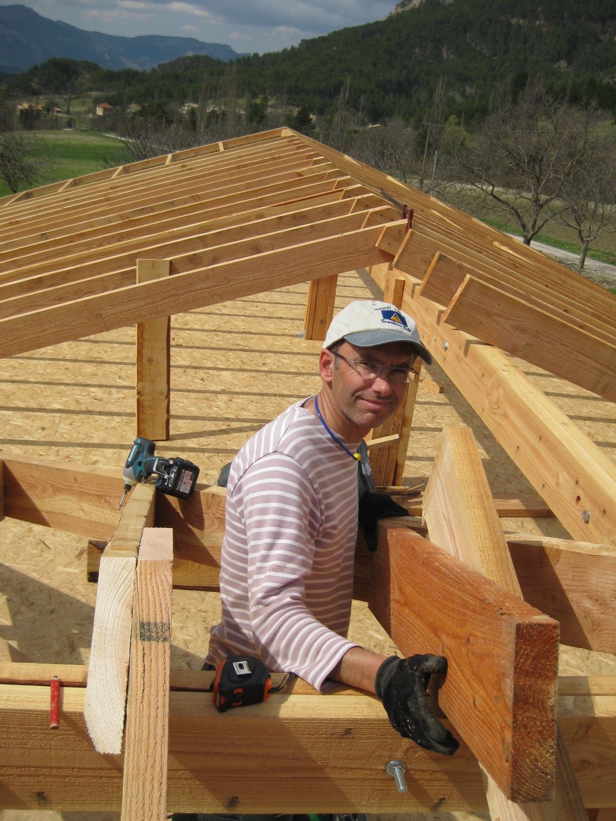 Chevrons porteurs - Maison ossature bois et paille en diois