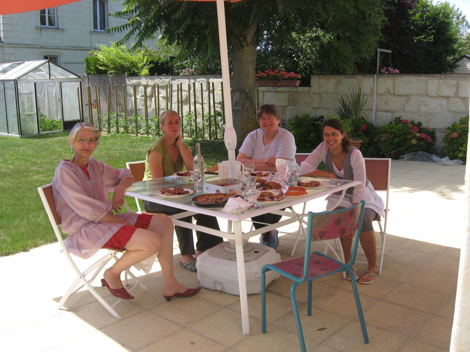 A table !!!!!!! - Deux Mains Dix Doigts