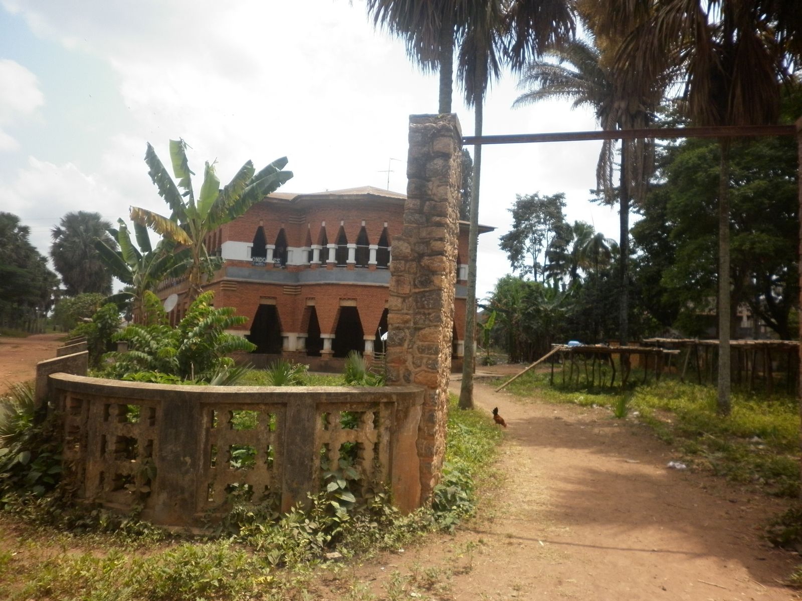 Album - Mbanza-Ngungu - D'UN MONDE A L'AUTRE....d'Erezée à Kinshasa