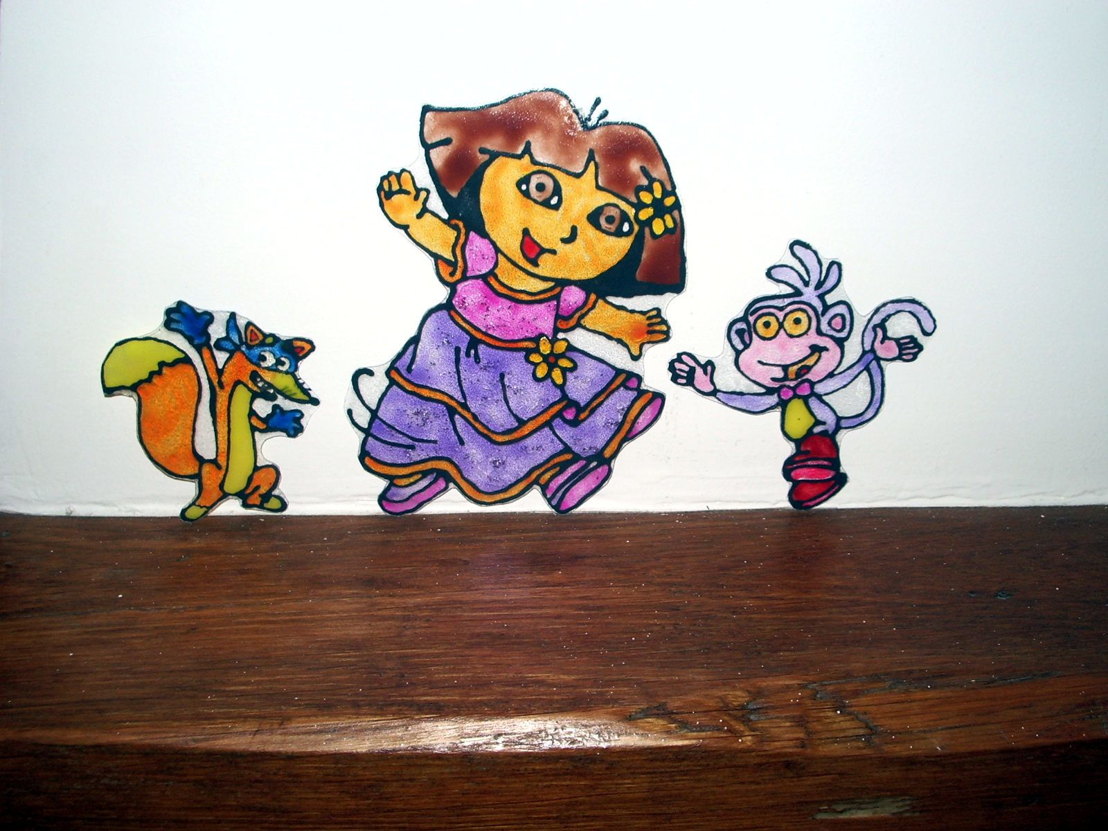 Héros des enfants (4) :Dora, Chipeur, Babouche, Oui-Oui et Hello Kitty ...