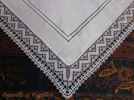 Montage des dentelles au point de bourdon (et feston) - Dentelle et ...
