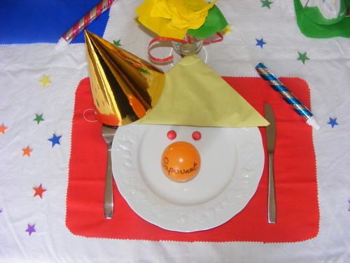 table carnaval - SABRINA, APPRENTIE DÉCORATRICE!!!