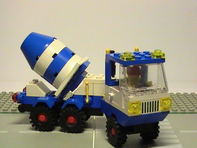 LEGO n° 6682 de 1985 - La toupie à béton. - Le blog de jfamuséetrainHO