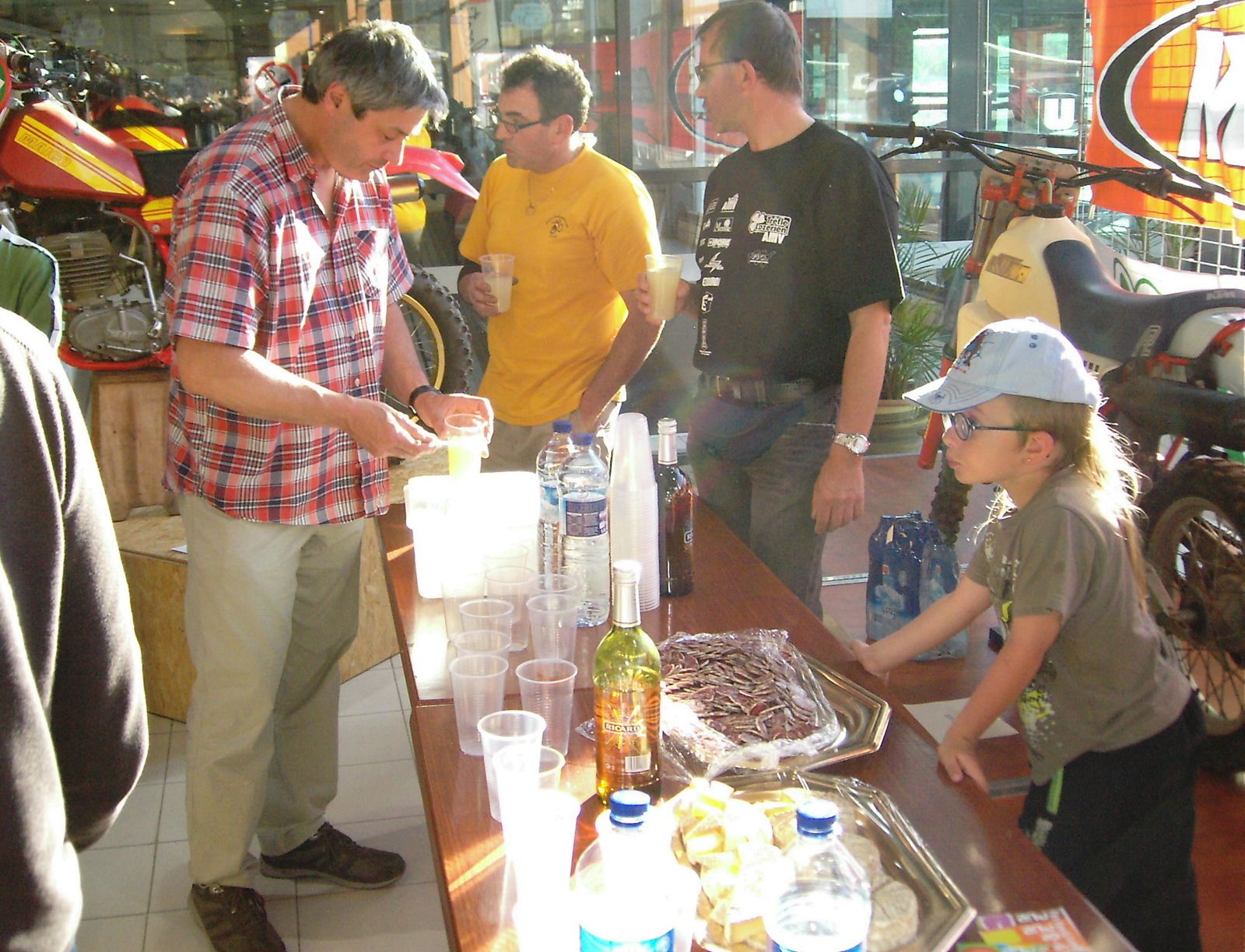 351 TREFLE LOZERIEN- EXPO MOTOS ENDURO RETRO - PASSION-MOTO