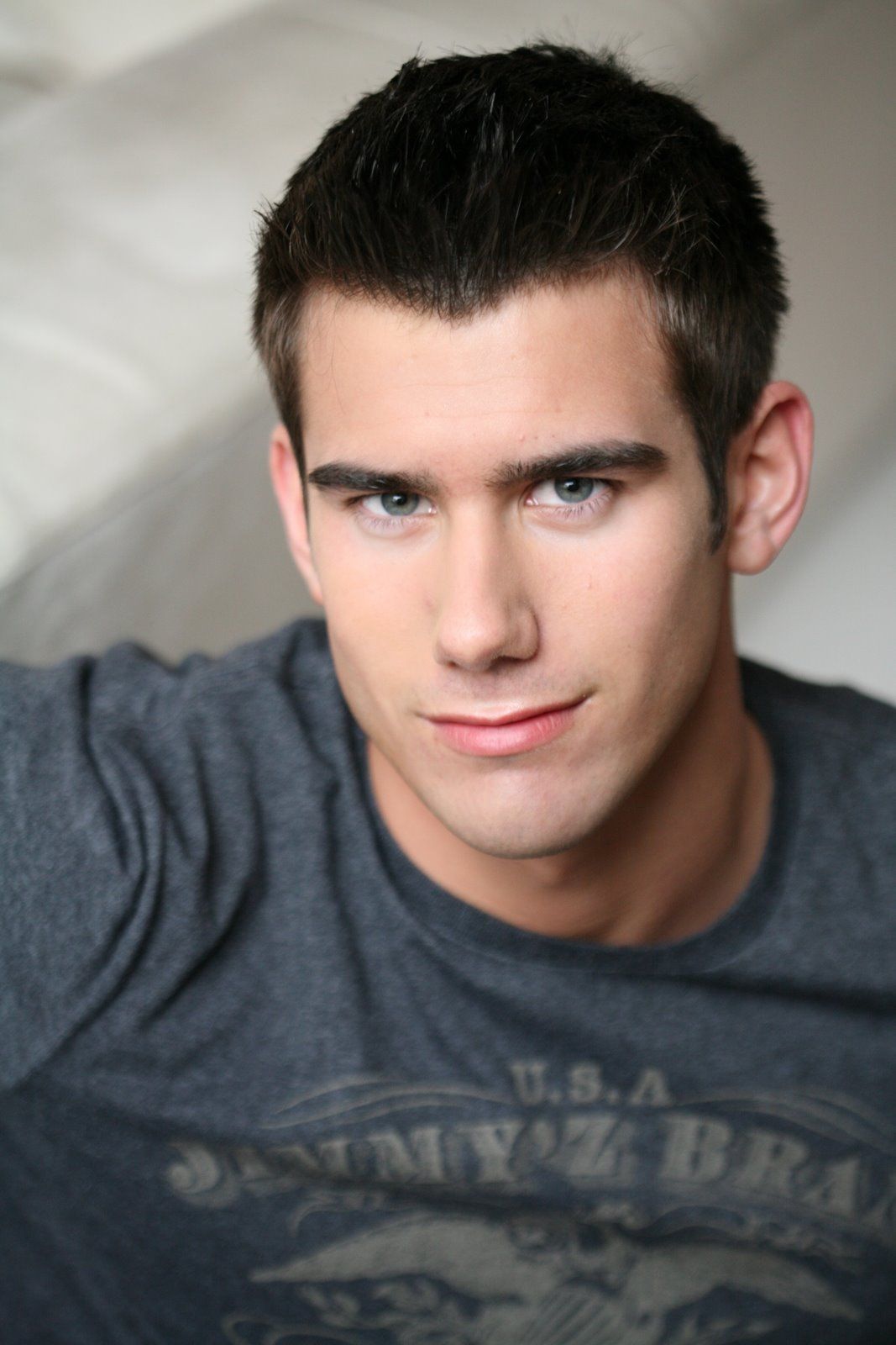 BOGOSS DU JOUR : KEVIN GOULD - GAY SOFT WORLD