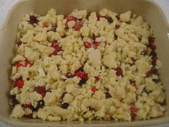 Crumble de fruits rouges au chocolat blanc - Les Recettes de Chris Telle