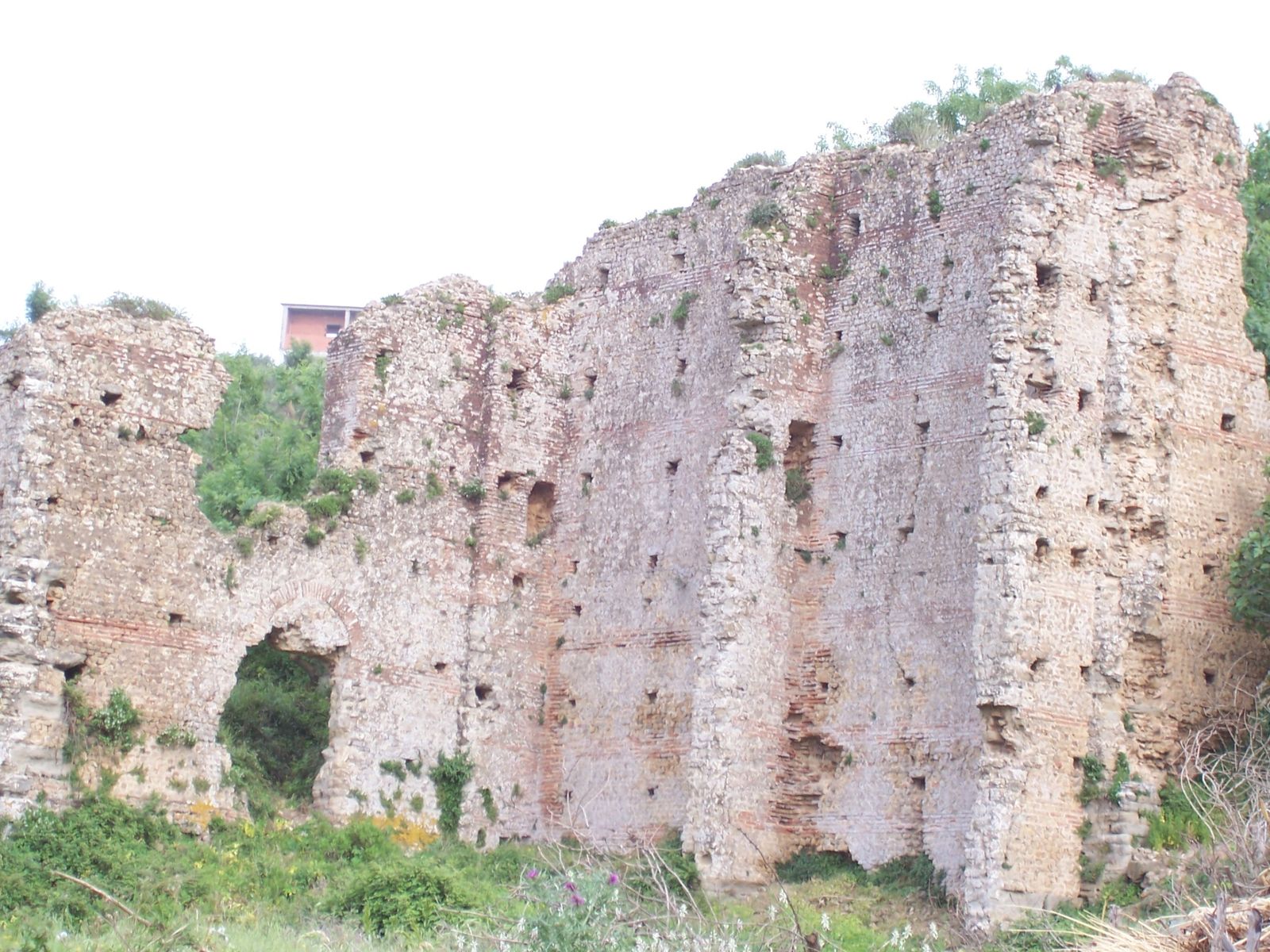 LA WILAYA DE TIZI OUZOU COMPTE 202 SITES ARCHEOLOGIQUES - Ait Rehouna