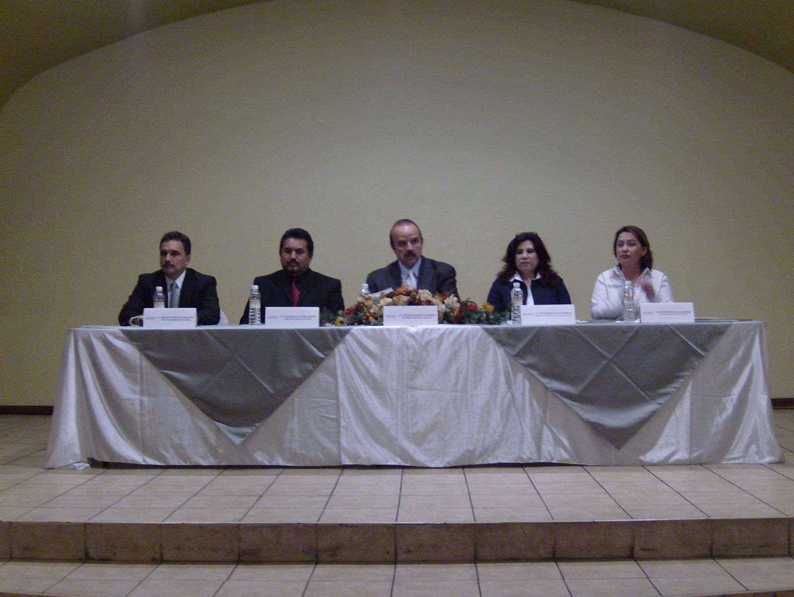 Album - GRADUACIONES - El blog de UNIVERSIDAD DE NEGOCIOS ESCOMEX ...