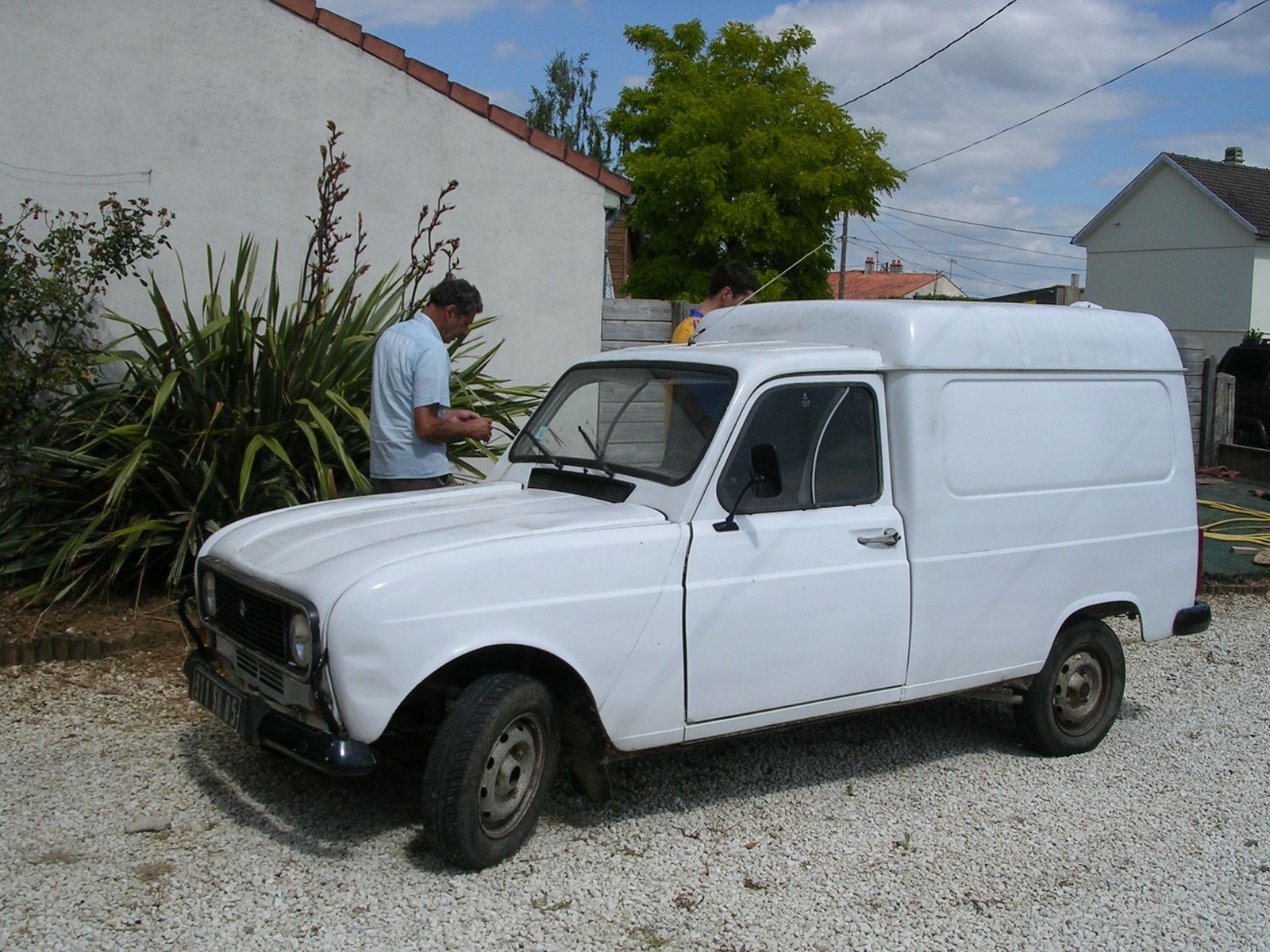 Notre 4L, Préparations, - 4ltrophyleporteau