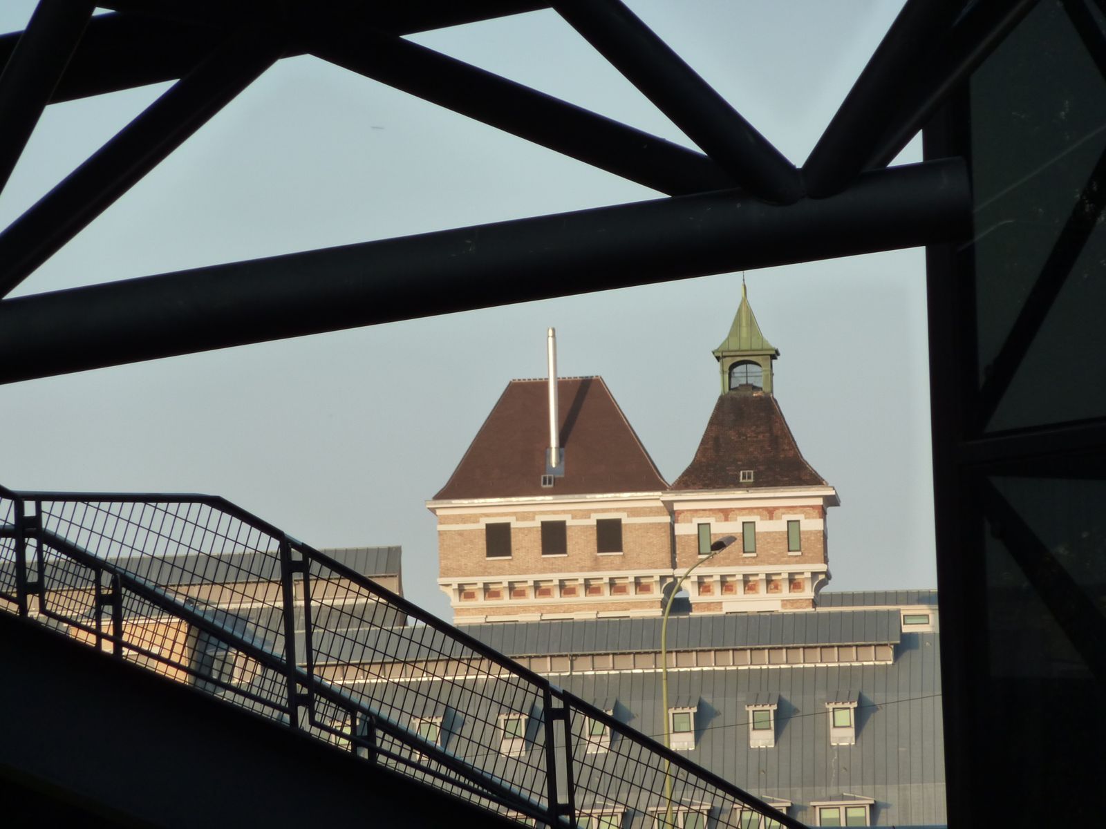 Les Moulins de Pantin vu du Parc de la Vilette - Crikette Guilimaux