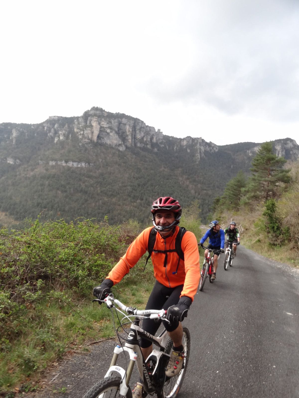 Album - Gorges-de-la-Jonte-2012 - Le blog du Club Vélo DRUELLE BALSAC