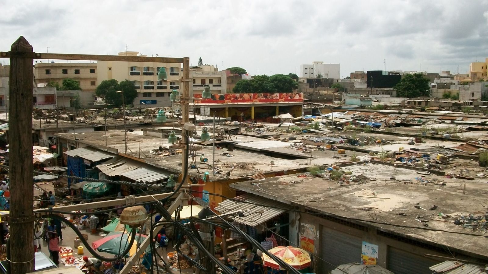Un marché traditionnel à Dakar : le marché Castor - Le blog de ...