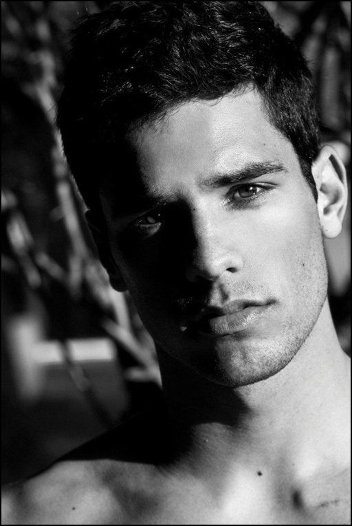 Joao Chiaffitelli @ L' Equipe Agence ..Par Didio... - Men's Runway