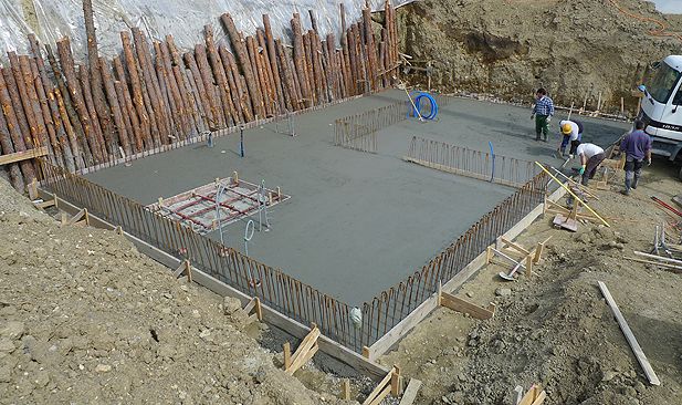 Ferraillage et coulage du radier - Construction d'une villa en ossature ...