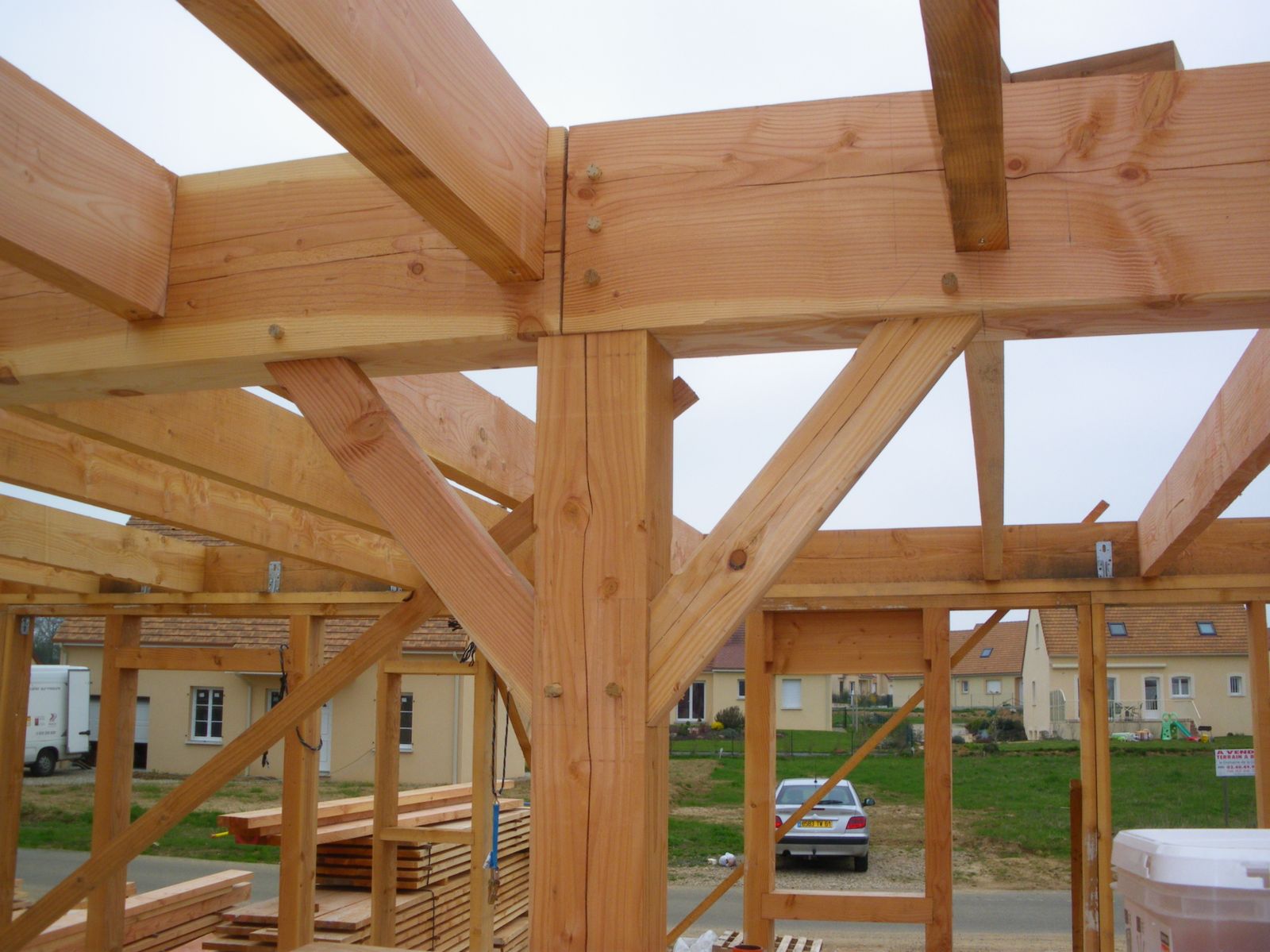 Solivage et mur de refend - Construction en ossature bois et bottes de ...