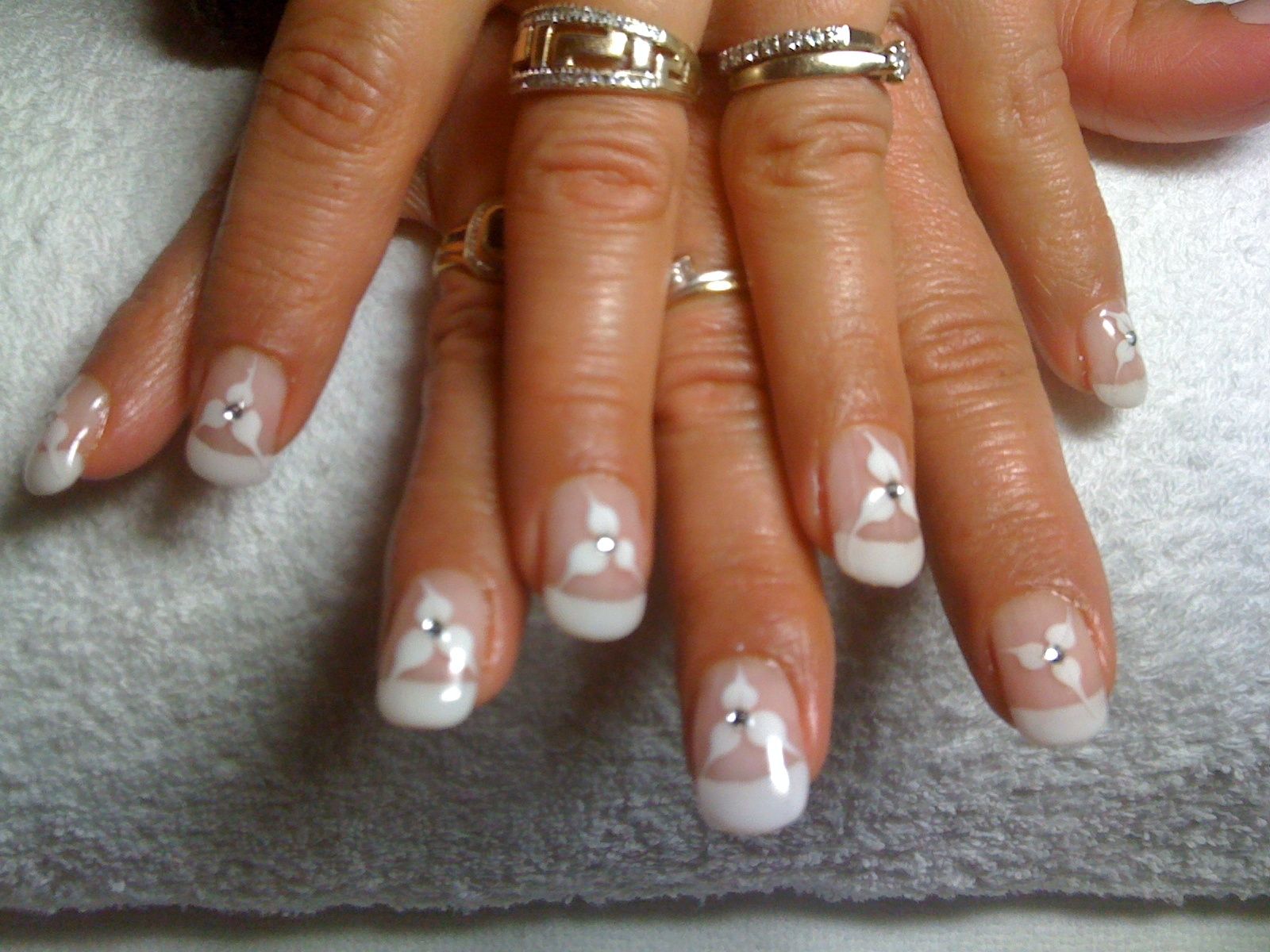 Pose de gel sur ongle naturel - Le blog de lafeeriedesongles.over-blog.com