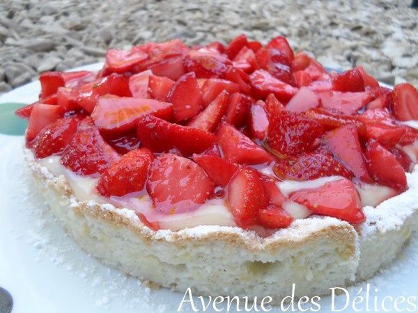Dacquoise coco et fraises (de Christophe Michalak) - Avenue des délices