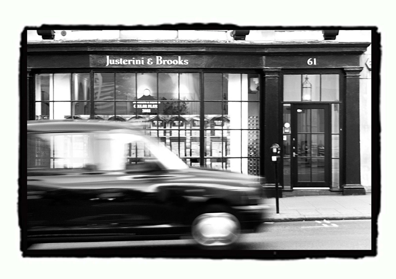 REPORTAGE SCENE-DE-RUE WORD - PHOTOGRAPHIE CHRISTIAN EGGS ART GALLERY