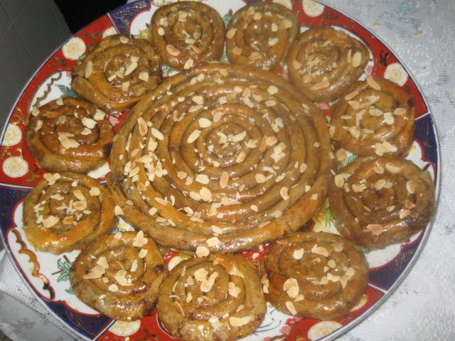 Mhancha aux Amandes et Miel - Touria Dakkaki & Chef Hind Daissaoui