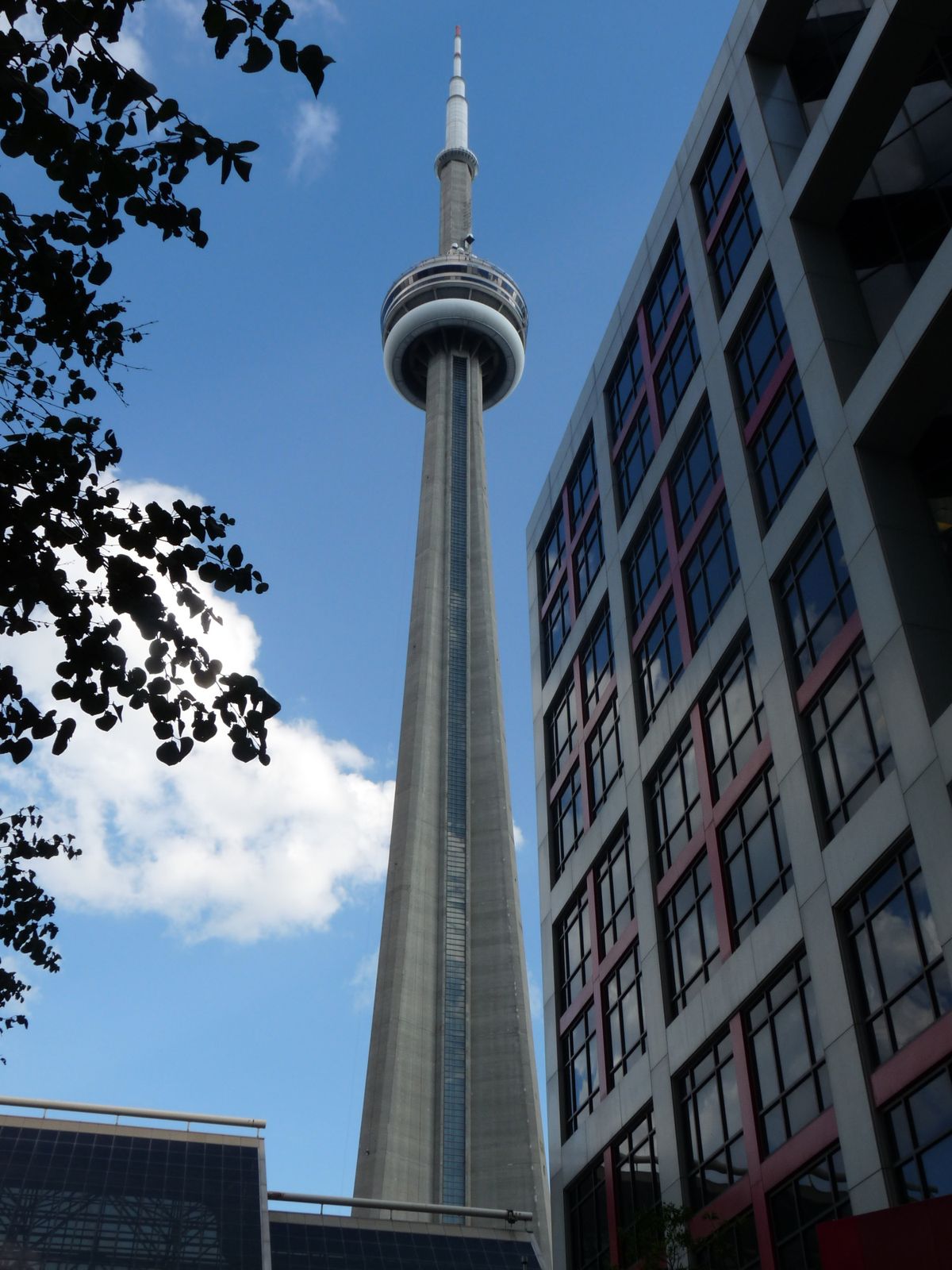 CN Tower - Alex adventures